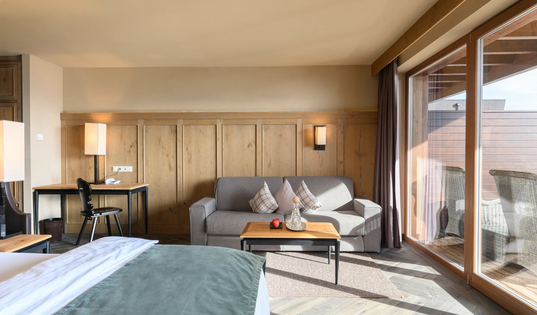 Chic Deluxe Room - Hotel Chalet Mirabell - Avelengo near Merano